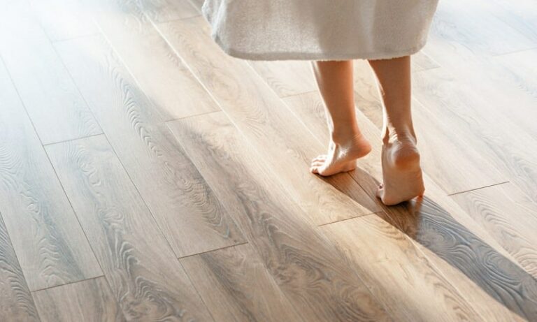 10 Common Problems Faced with Vinyl Flooring and Their Solutions